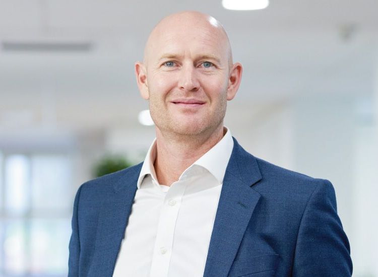 Investors | Hollywood Bowl Group plc (LSE: BOWL)